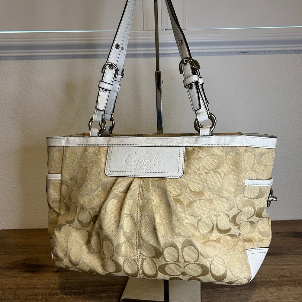 Coach F14281 White/Beige Signature East West Gallery … - Gem